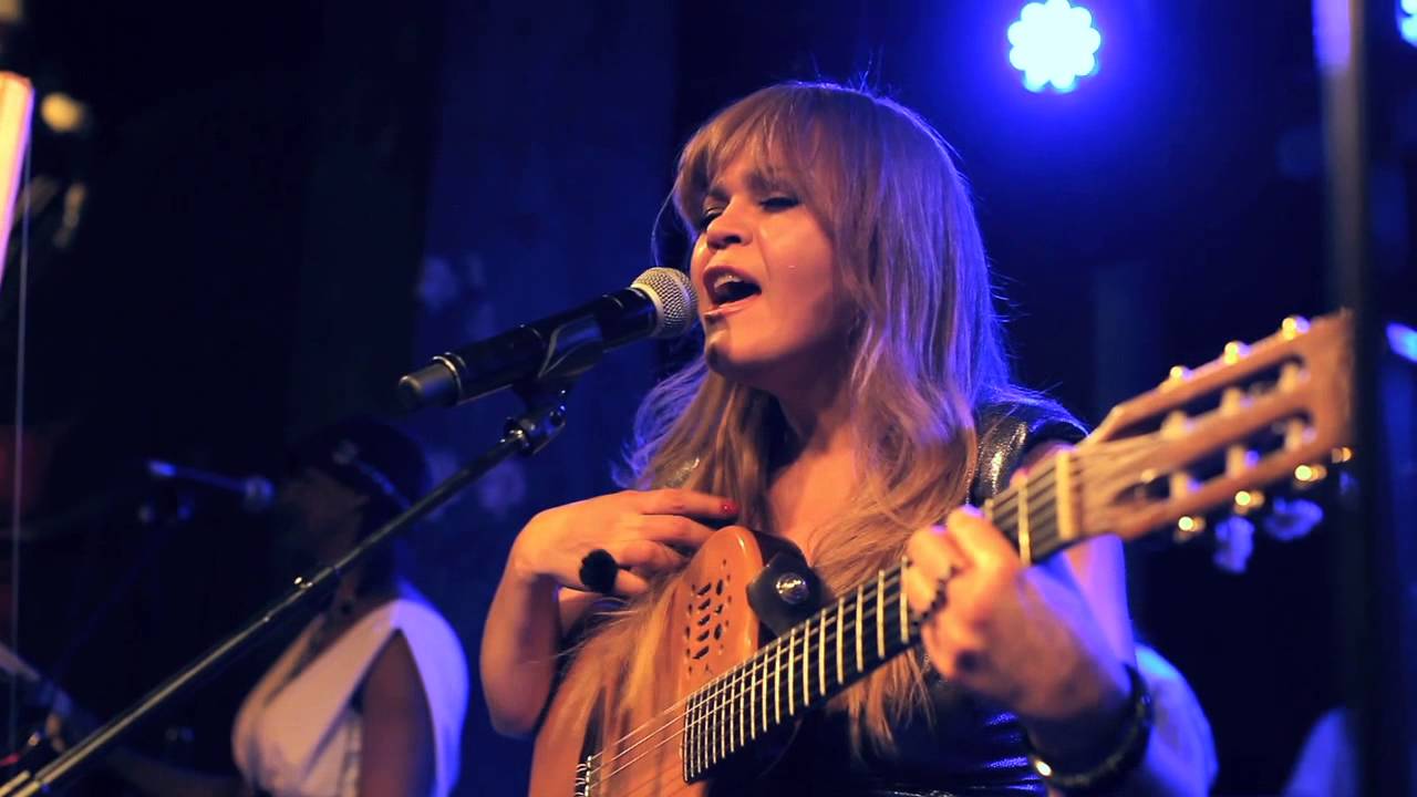 Anna Torres - Terra - YouTube