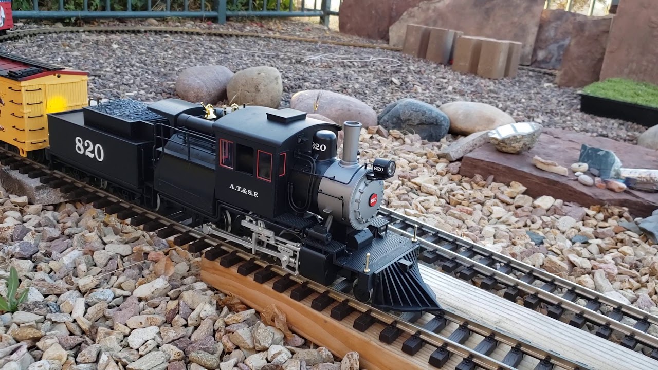 Piko Camelback power up on 4A DC power supply - YouTube