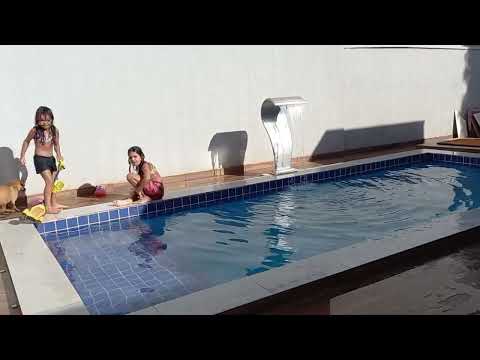 #piscina,Brincando com bicicleta e muita água de piscina 🤽‍♀️ 🤽‍♂️