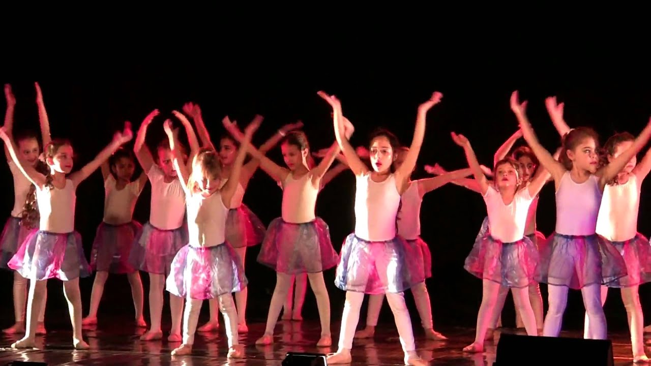 Maya dancing - Jerusalem theatre Feb 24 2010 - YouTube