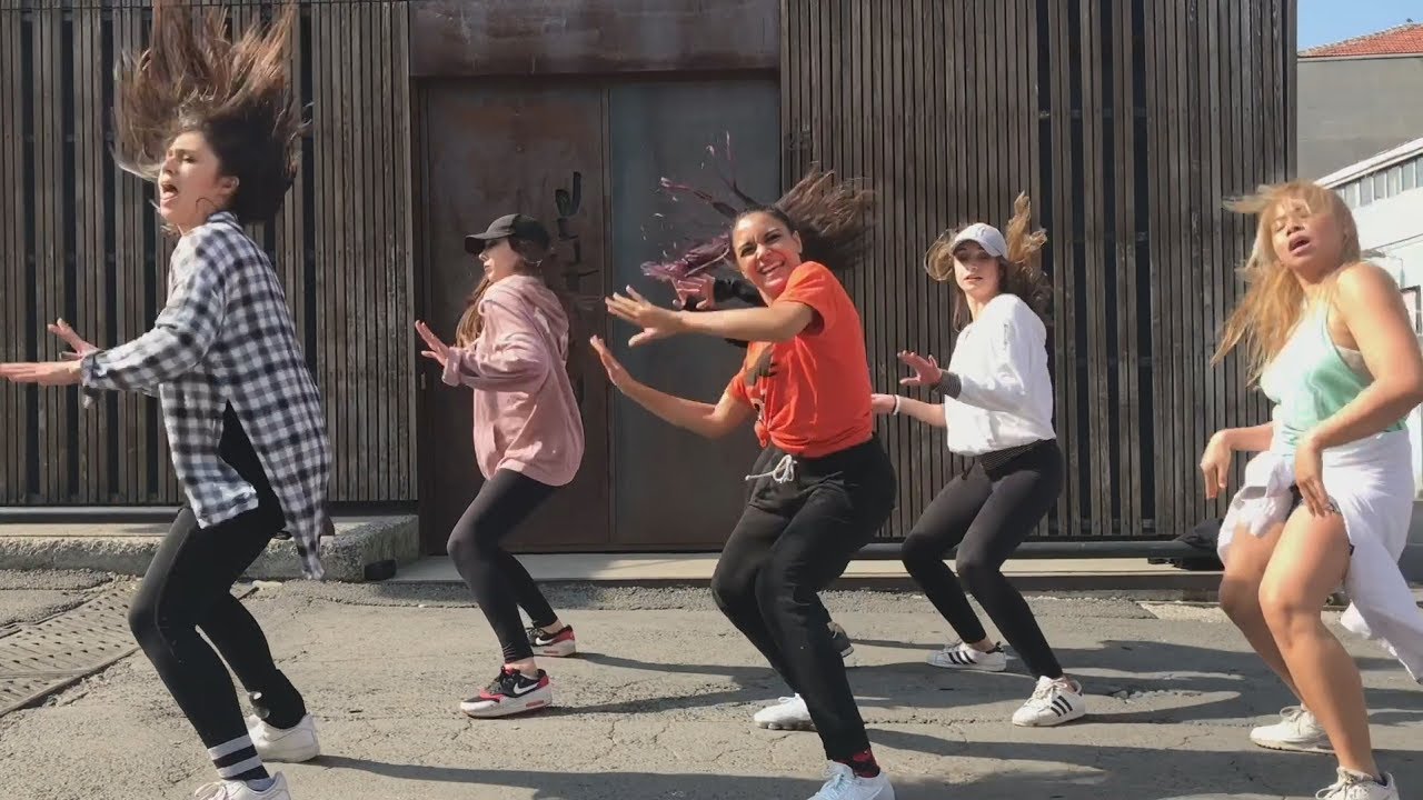 #DNSFBRKsunday | Walk It Out Dance Challenge - Unk - YouTube