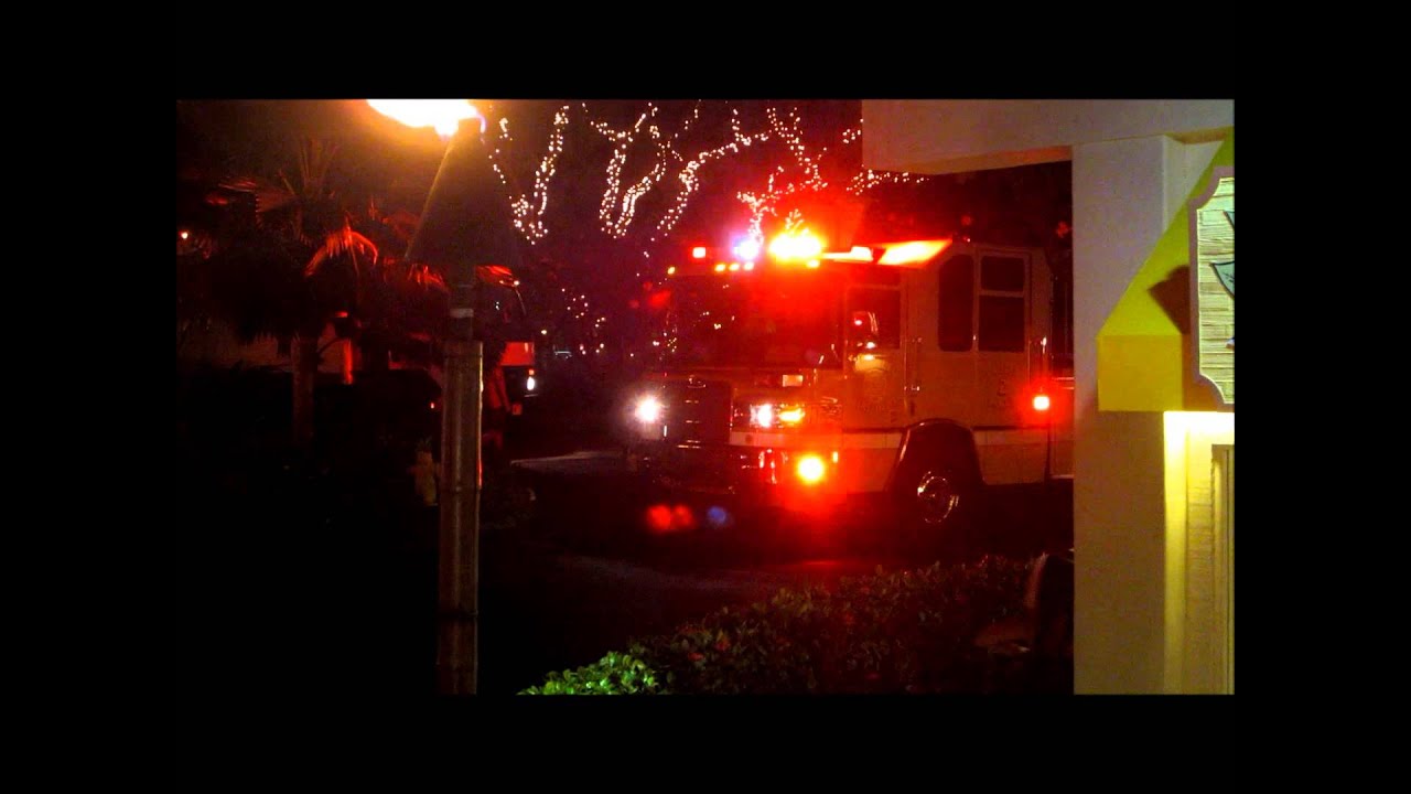 Honolulu Fire Department Truck 2 Leaving Scene - YouTube