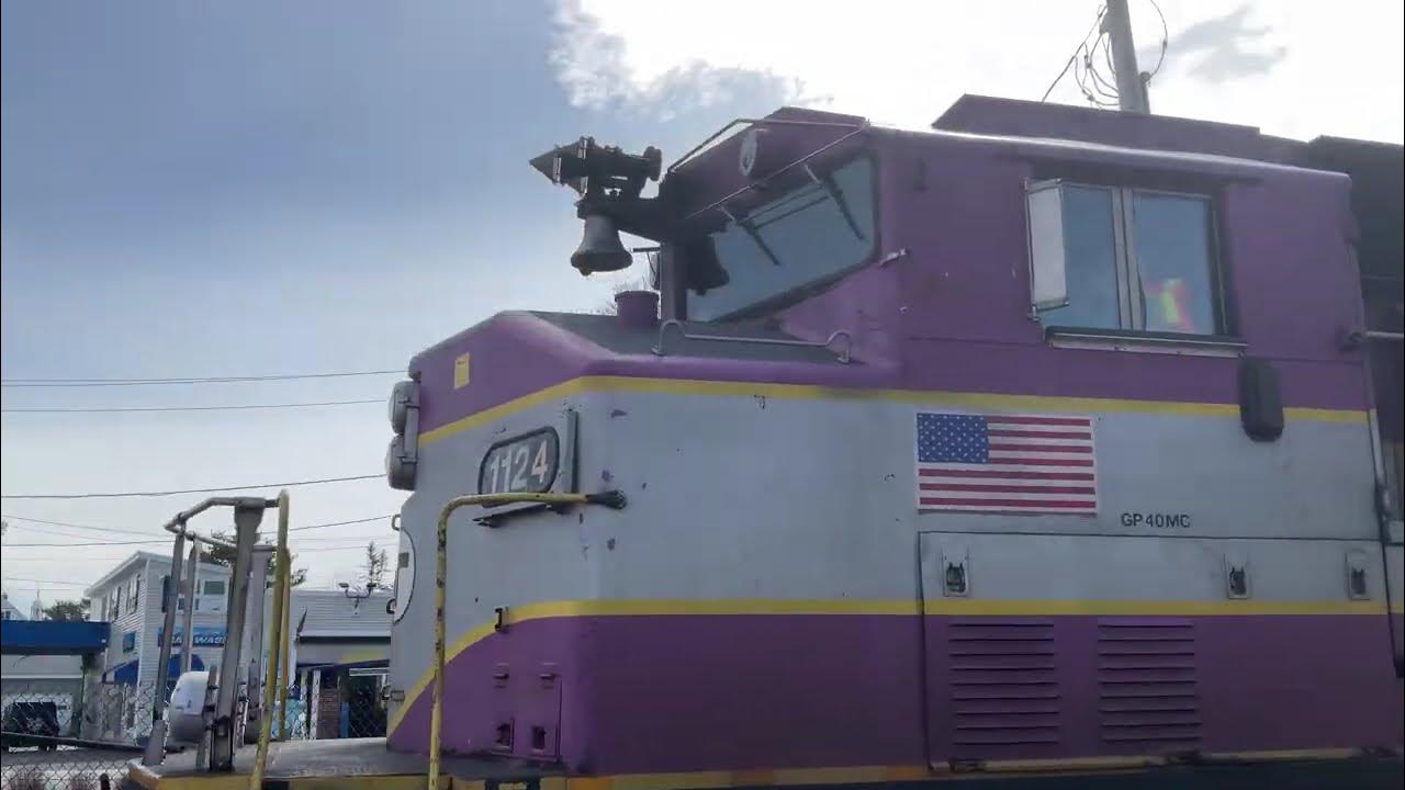 MBTA GP40MC 1124 - CTC-1B Commet Cab 1647 Outbound for Rockport - YouTube