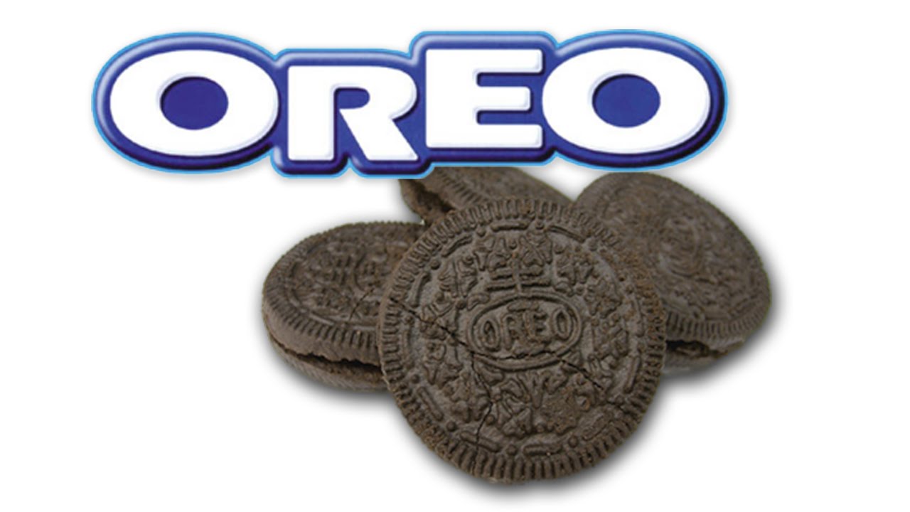 How To Correctly Open An Oreo - YouTube
