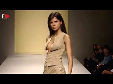 Vintage in Pills LA PERLA Spring 2002 - Fashion Channel