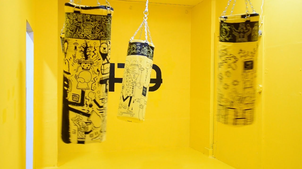 Interactive pop-up exhibit blends sports and art - YouTube