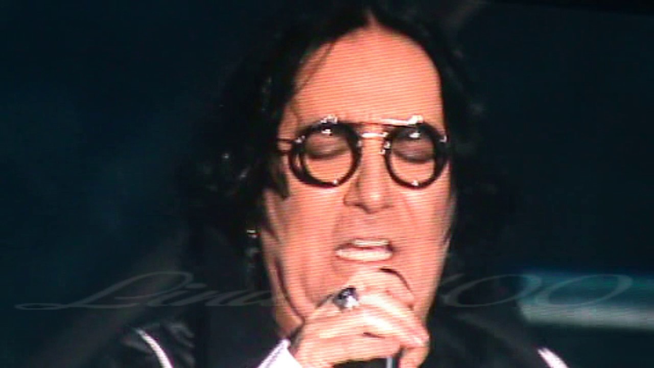 RENATO ZERO"CERCAMI"(ALT IN TOUR ACIREALE 29.01.17)RENATO ZERO - YouTube