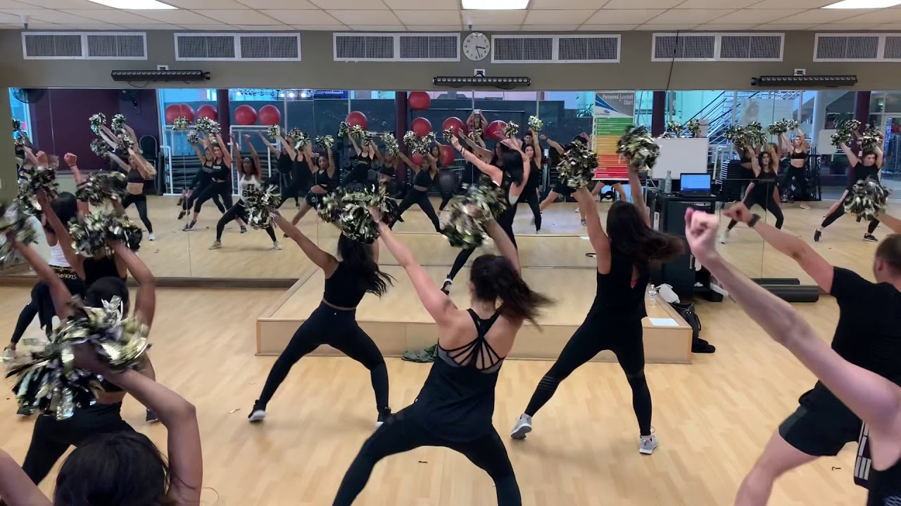 Champ Square Can’t Hold Us (music) - YouTube