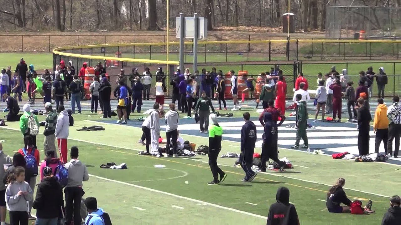 2013 Big Blue Track & Field Classic Varsity 4x100m - YouTube