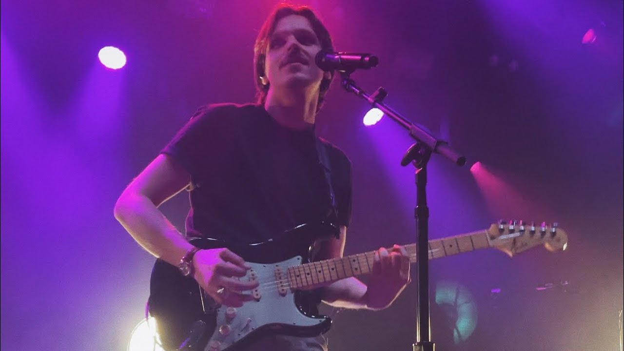 Patrick Droney - Brooklyn (Live) - YouTube