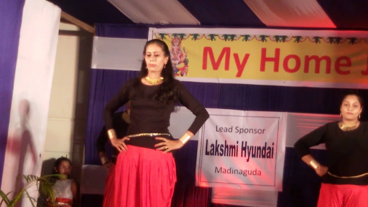 Priya Ganesh chaturthi dance - YouTube