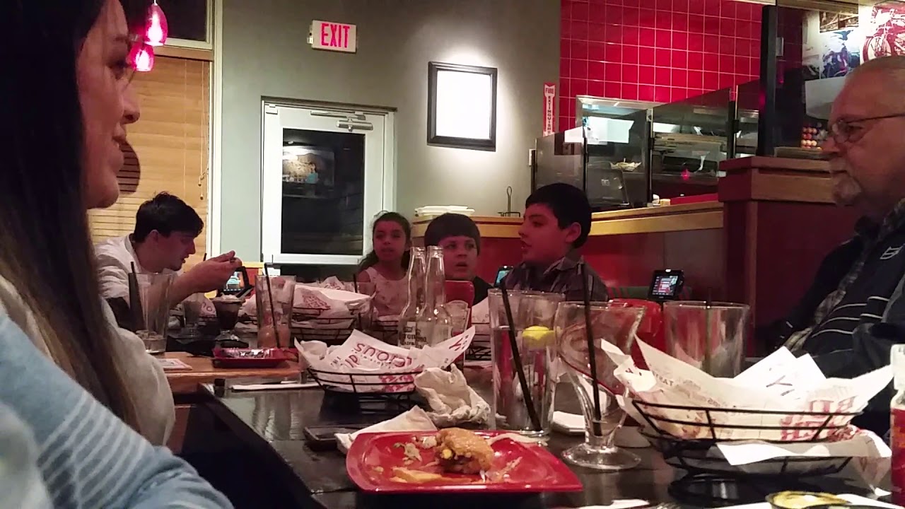 Happy Birthday Devonte!!! | Red Robin Dinner - YouTube