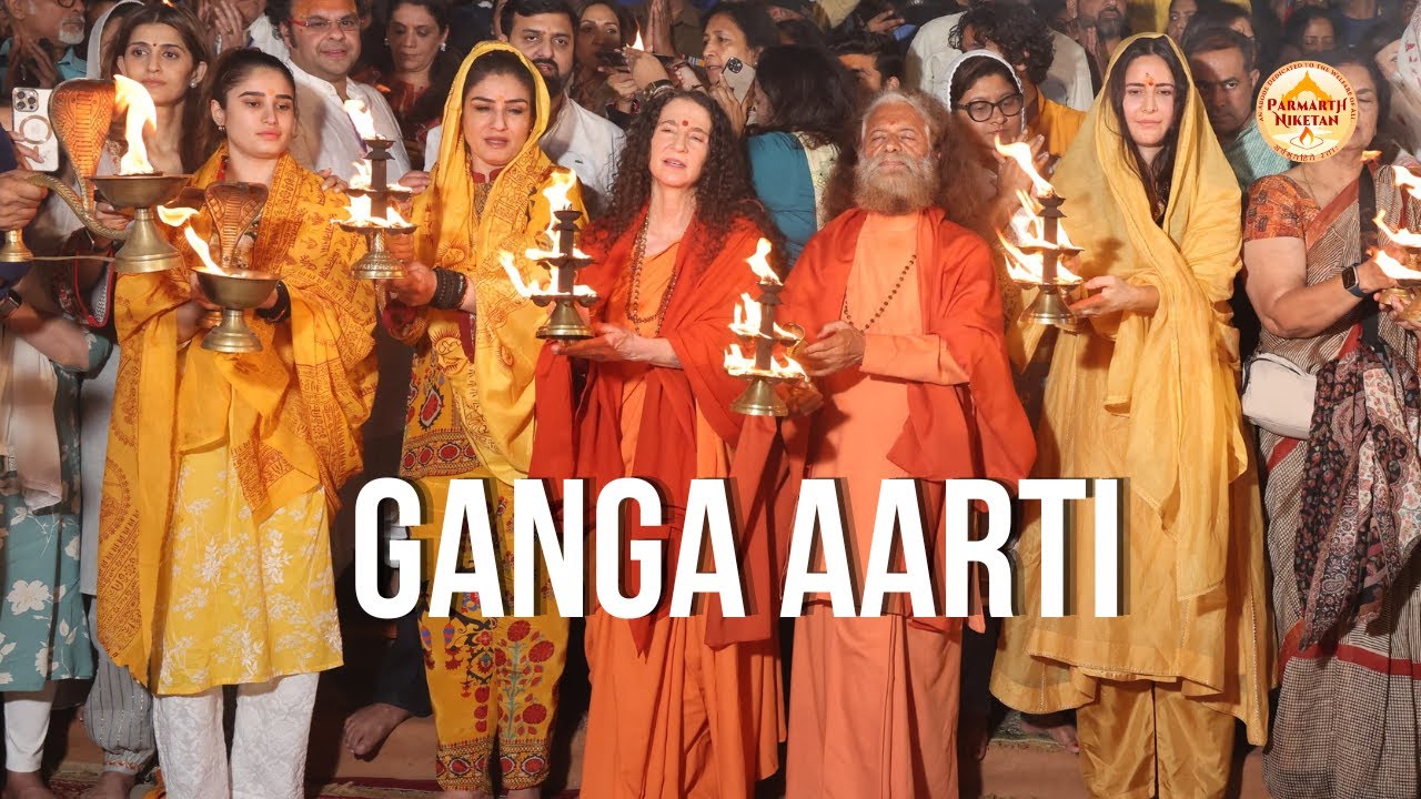 Katrina Kaif and Ravinda Tandon at Parmarth Niketan Ganga Aarti - YouTube