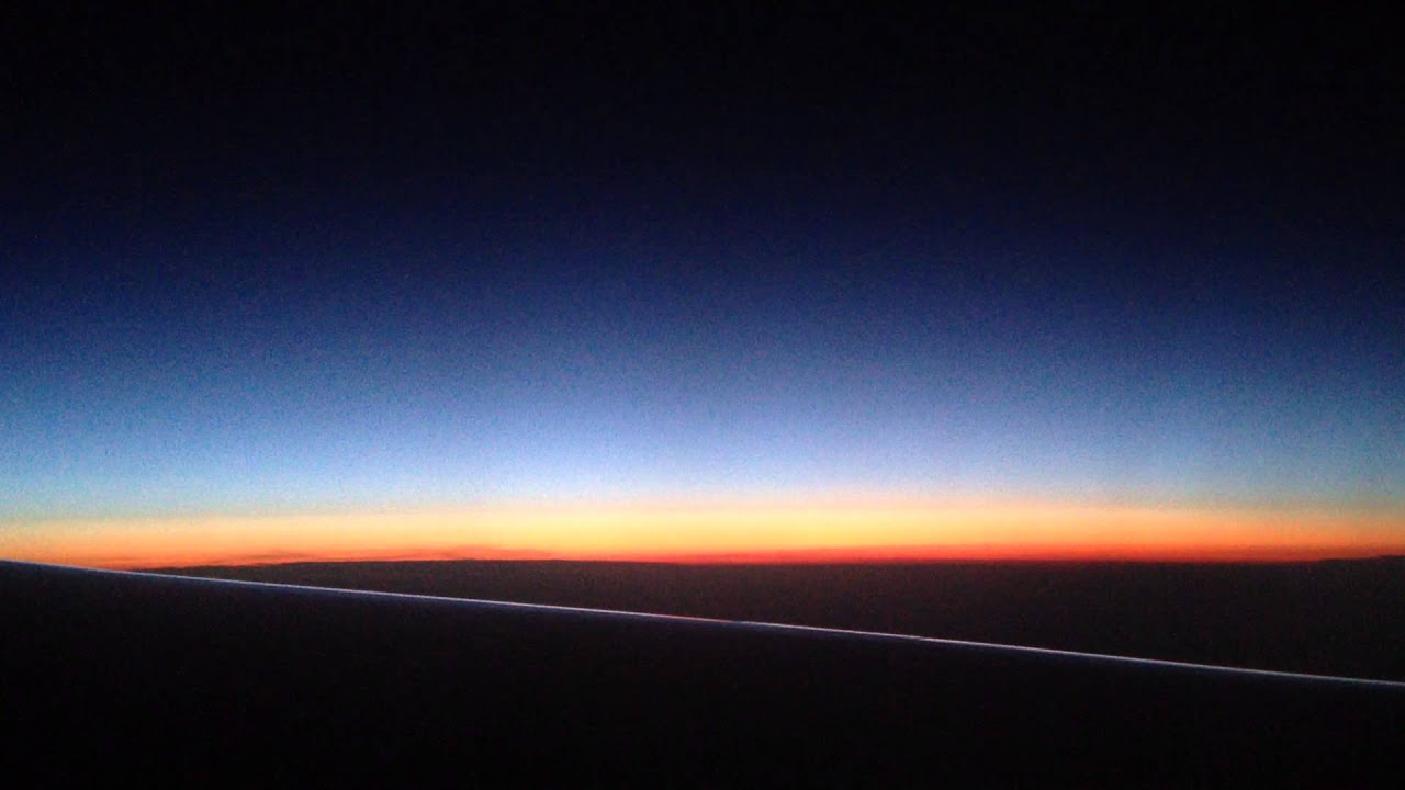 Horizon from 39,000 Feet - YouTube