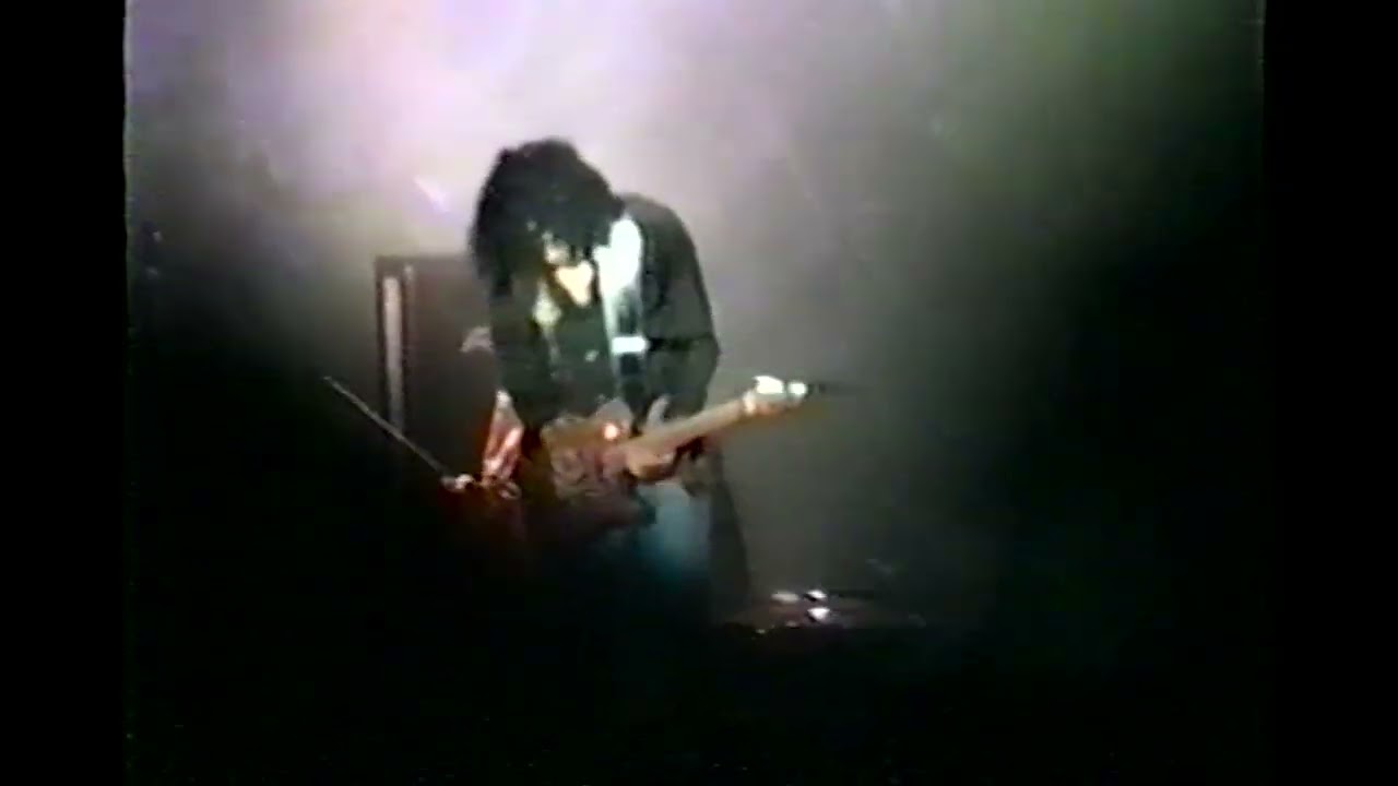 "Toma dos blues" - Charly García en Lima, Perú Chords - Chordify
