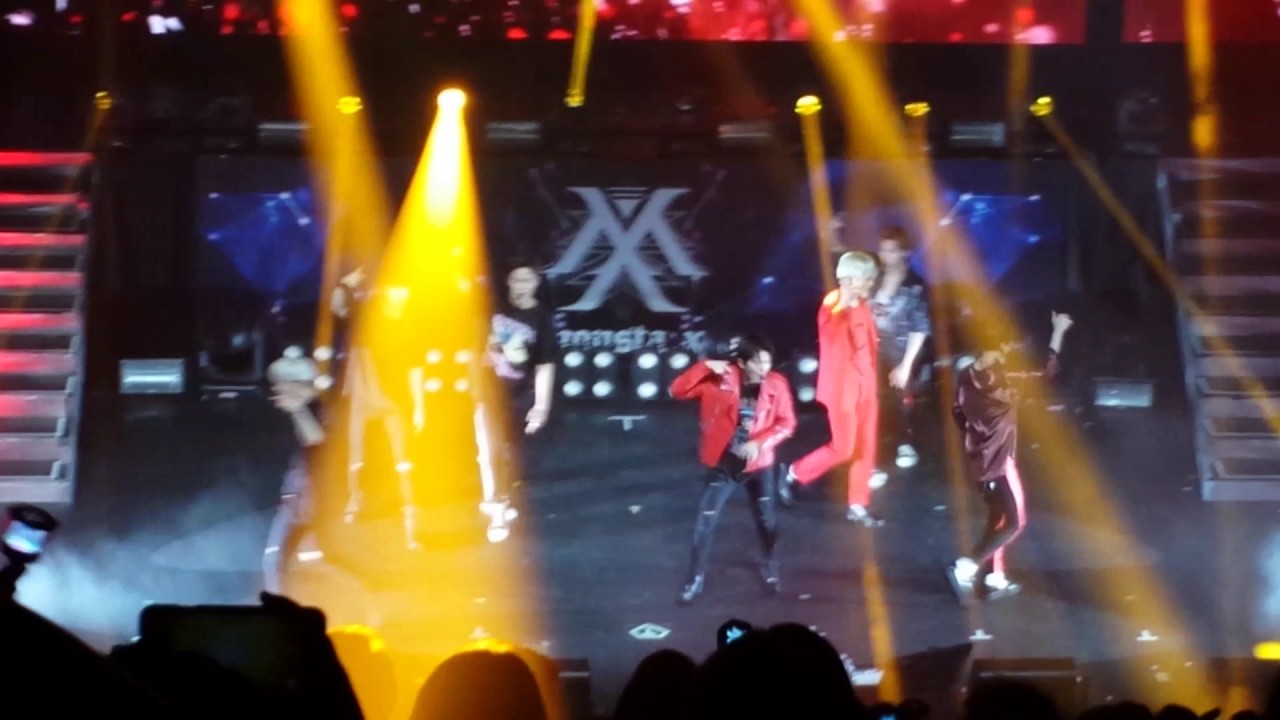 "FIGHTER" @ MONSTA X “BEAUTIFUL IN THE U.S.” IN L.A. PT 32/37 - YouTube