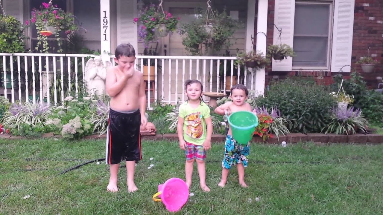 Water bucket challenge - YouTube