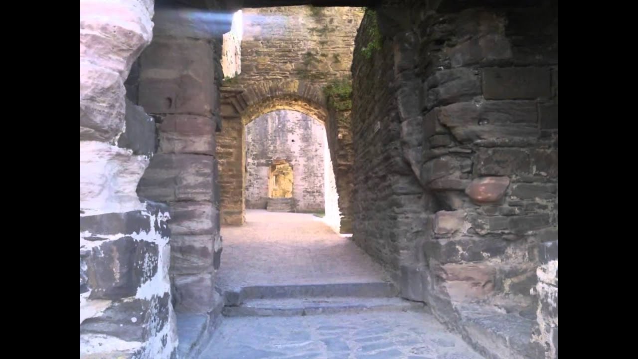 Twiggy Paranormal History 2 - Conwy Castle History & Street Ghost - YouTube