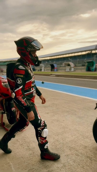 AM I DREAMING!?? Full video out Soon. #motojimm #triumph #RS765 #triumphmotorcycles # ...