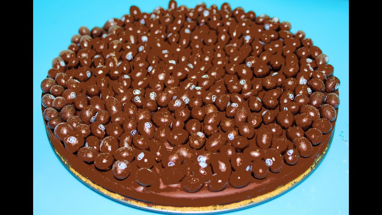 Tarta de chocolate con conguitos. Muy facil - YouTube