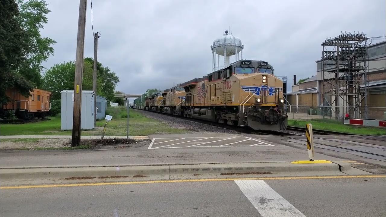 05/27/2022 UP WB UP 7782, UP 7884, UP 7184, UP 7515 - YouTube