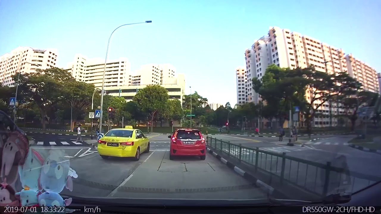 Unknown Motorcycle without license plate and side mirror - YouTube