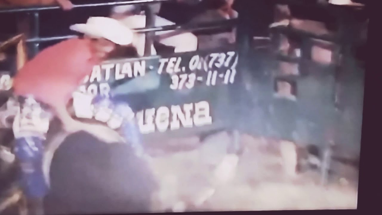 Albarran Hermanos: Intro 5 Ases Del jaripeo - YouTube