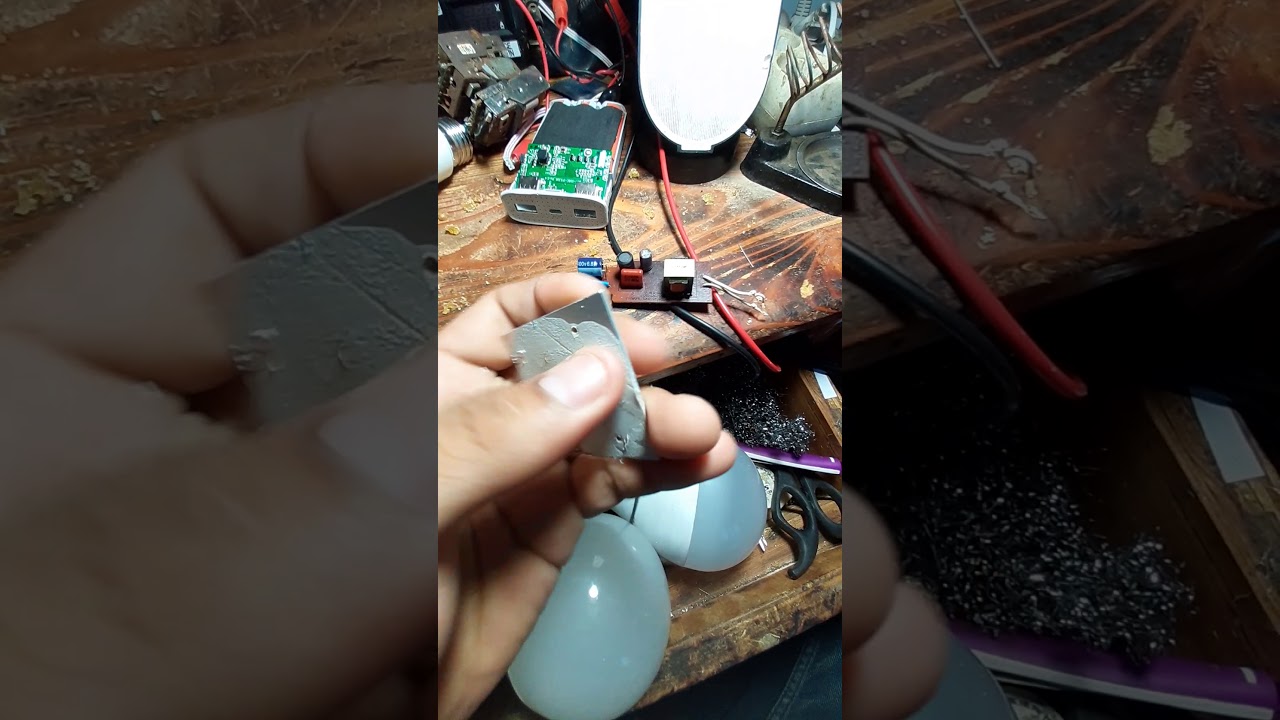 Bongkar lampu led philips 19 watt - YouTube