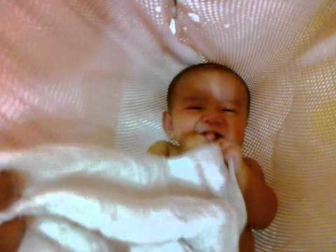 Irfan Gelak Cute (23 Jun 2012)