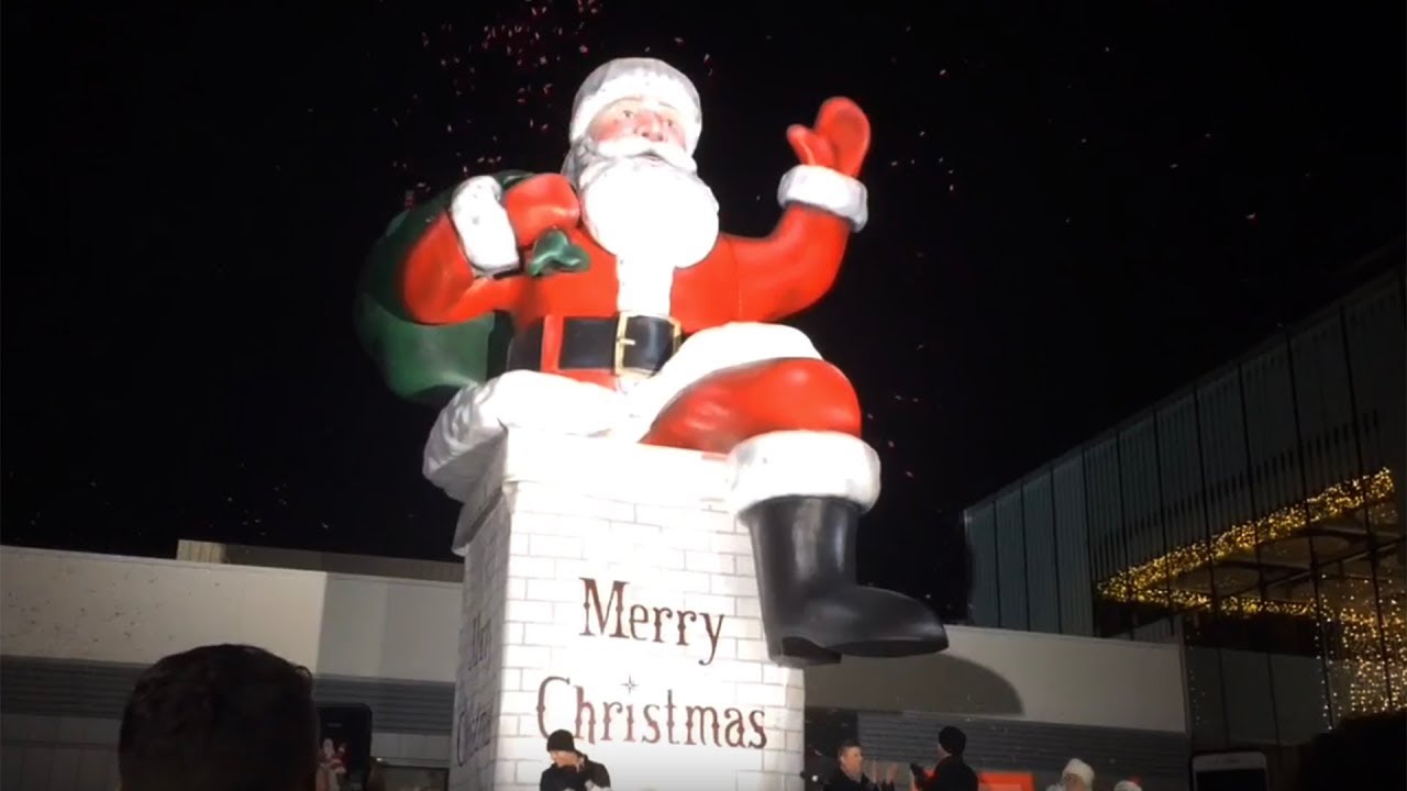 Big Santa lights up Garden State Plaza - YouTube