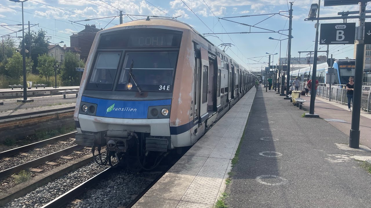 Spot d’un MI2N EOLE sur le RER E - YouTube