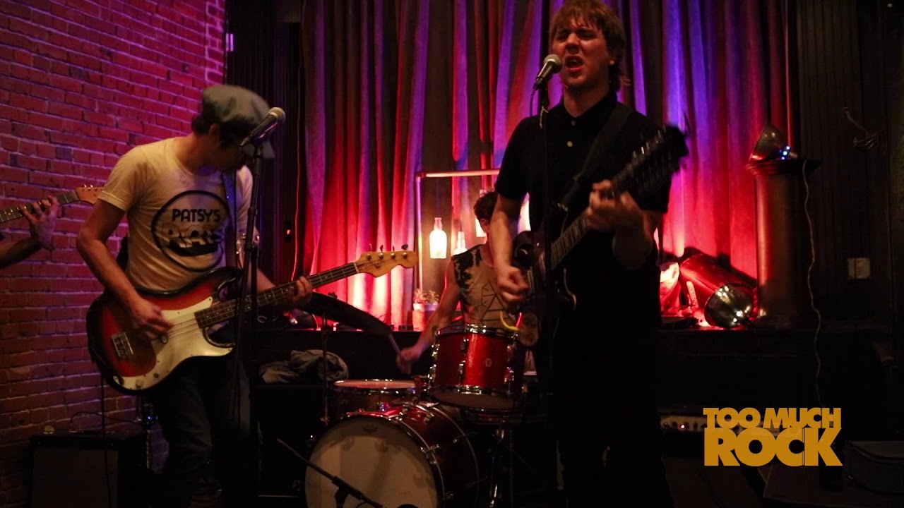 The Whiffs - Seventeen (live unreleased) - YouTube