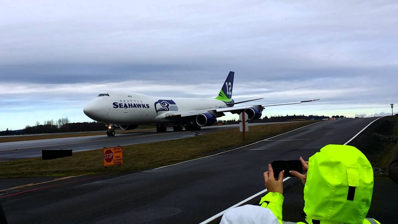 Seahawks 12th Man 747 - YouTube