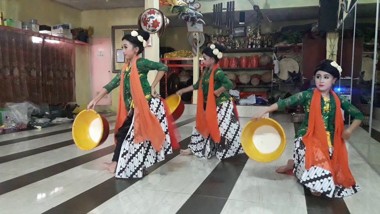 TARIAN SUNDA KREASI " Gotong Royong" Juara I Tk SD se Kec. Leuwiliang ...