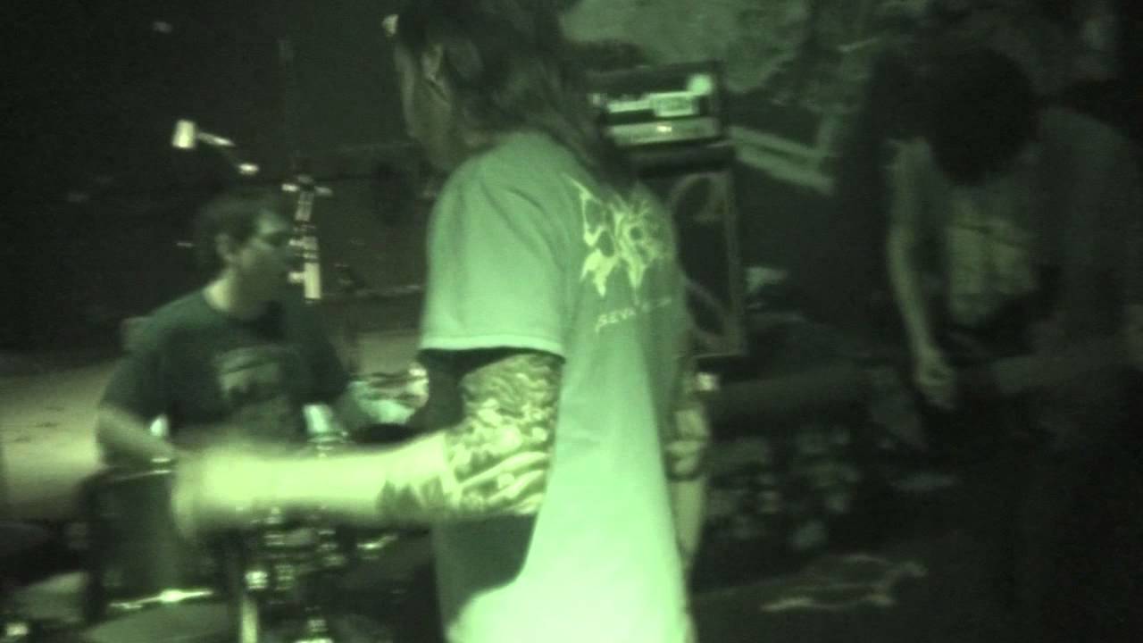 Queefer Sutherland @ 924 Gilman St. 29:12:13 - YouTube