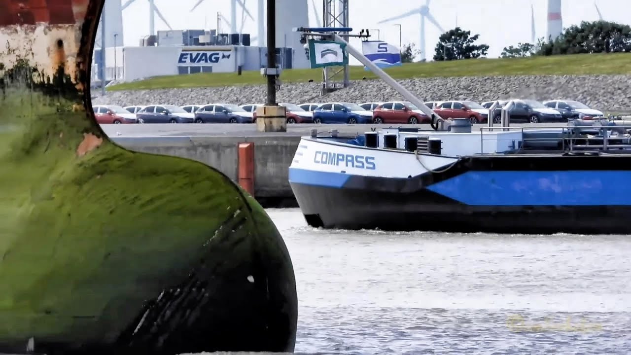 Binnentanker TMS COMPASS inland tanker typ C outbound Emden PE2565 MMSI ...