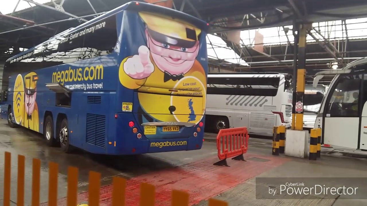 Coach Observation at London Victoria - YouTube