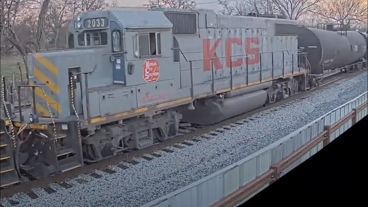 KCS 2033 GP38-2 Gray Ghost on DASH Train - YouTube