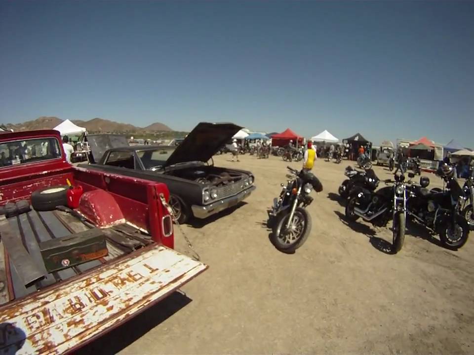 A walk around the Hell on Wheels mc rally - YouTube