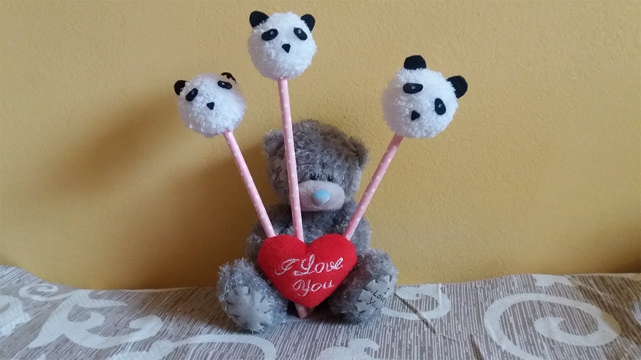How to Make a Panda Pompom - YouTube