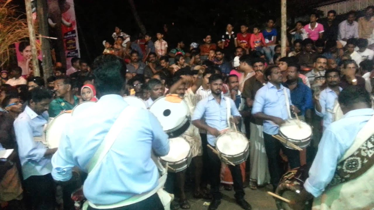Chavakkad Manathala nercha 2015 at chalangers aynipulli.. - YouTube