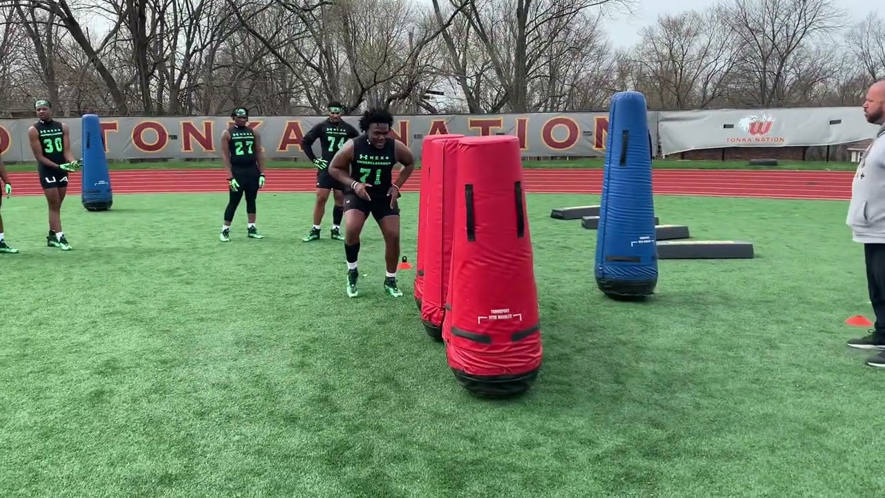 North Kansas City (Mo.) DL Edric Hill highlights from UnderArmour camp ...