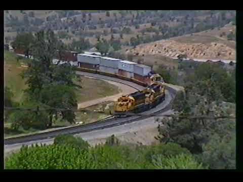 Santa Fe Railroad Tehachapi Loop 1991 - YouTube