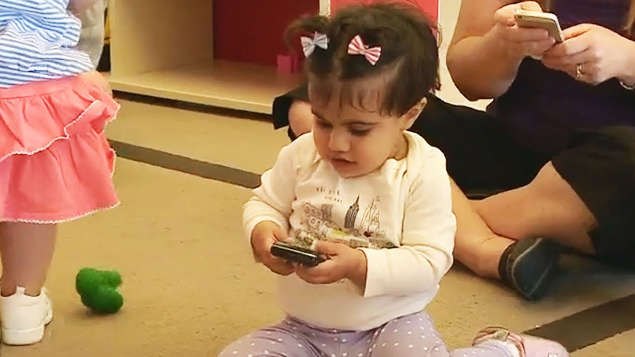 'Put those phones away': Daycare's infant experiment may surprise you ...