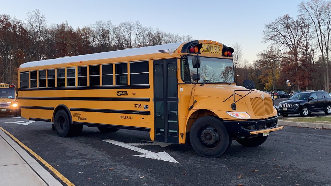 Bus 3705 - 2014 IC CE Maxxforce DT - YouTube