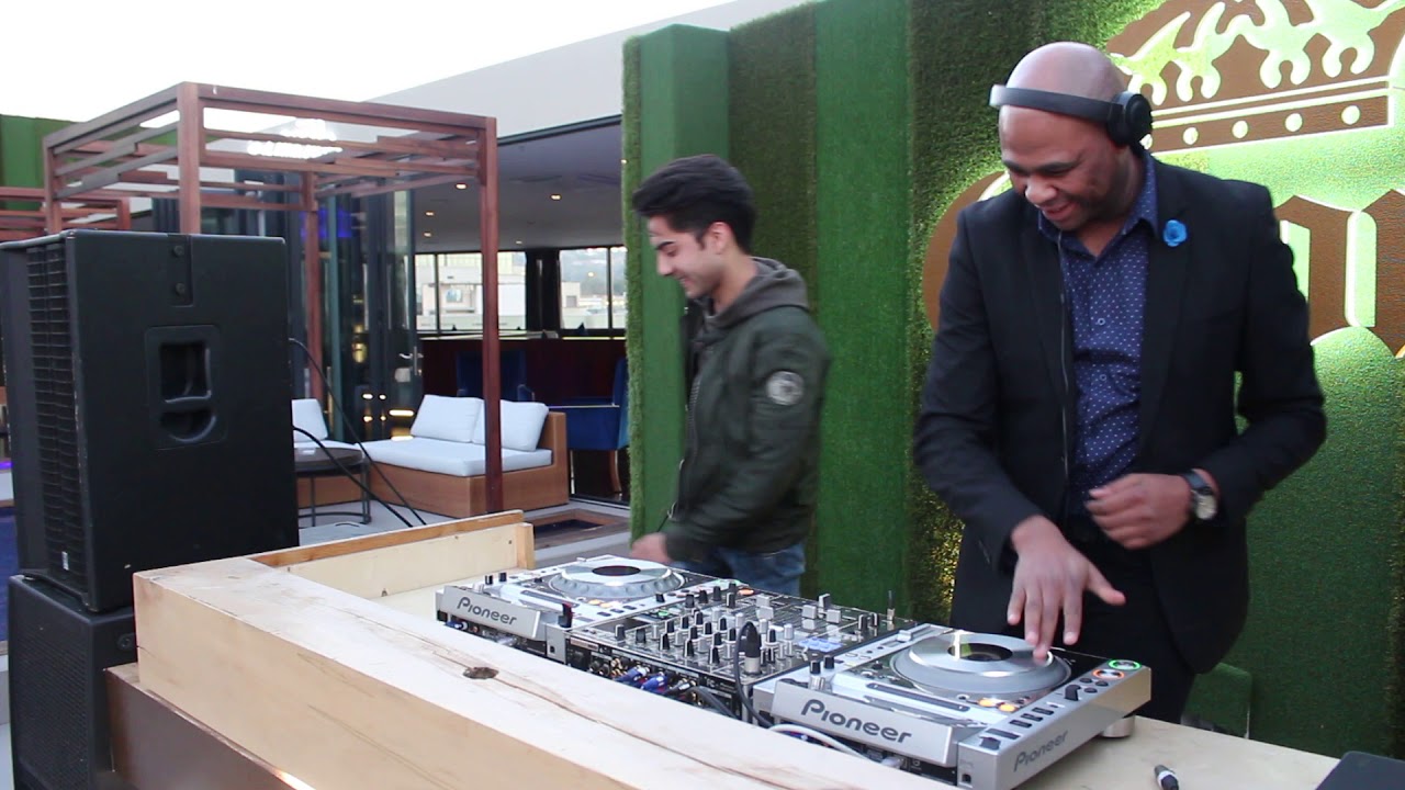 Night Life @ Pretoria Menlyn, Time Square, Altitude DJ Floyd in the mix ...