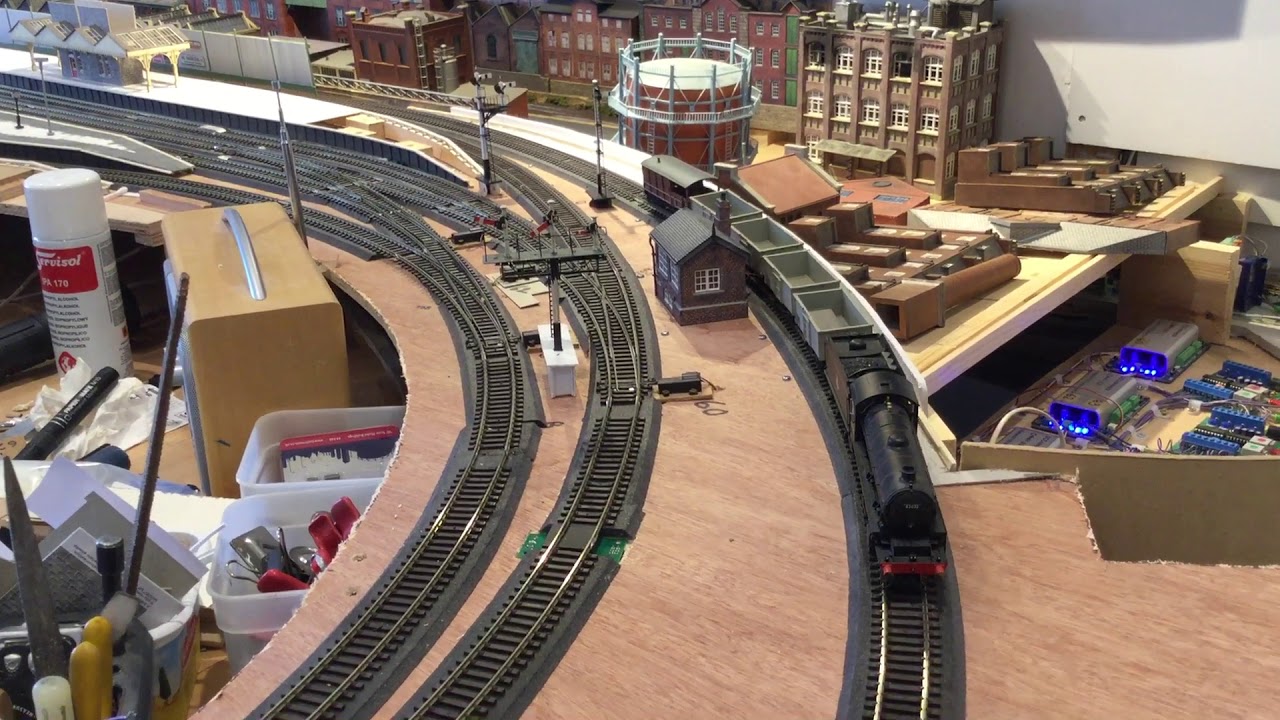 Sheffield Victoria Station Model Railway 1954 - YouTube