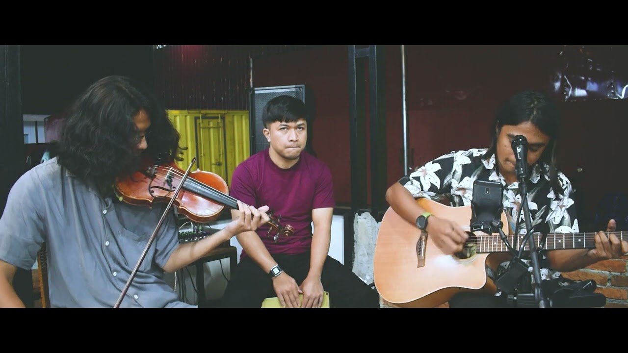 Terendap Laraku - Naff | cover by Ade & Friends | musik cover ...