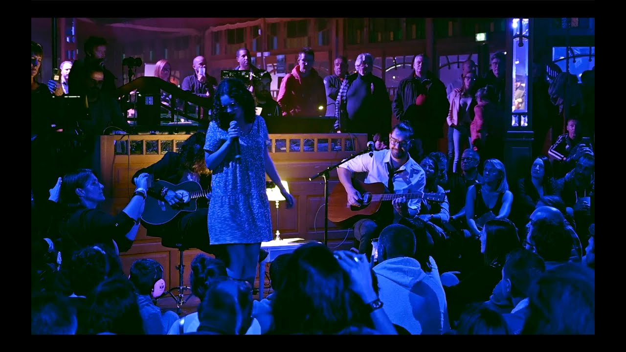 Orange Yeti - My Friend (Live feat Cerise) - YouTube