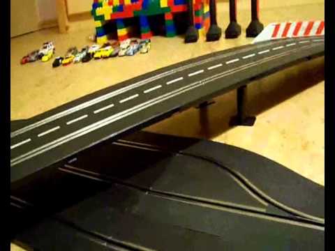 Review über Carrera Pit-Stop-Lane - YouTube